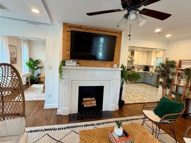 3014 Wentworth St B, Houston, TX