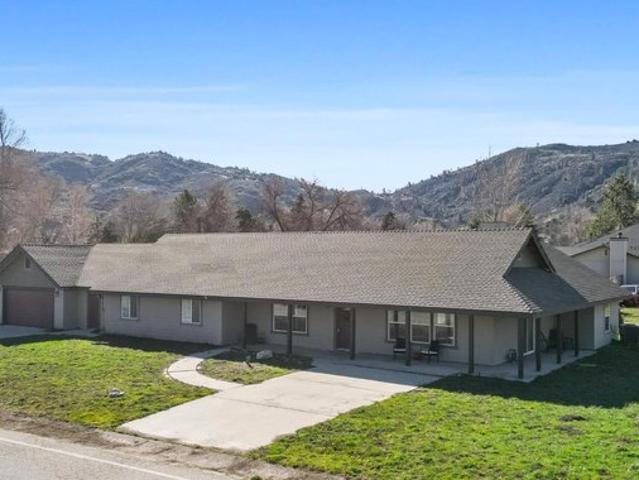 30150 Jamaica Dunes Dr, Tehachapi, CA 93561