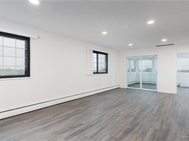 3015 Delaware 1 bdm Suites Avenue