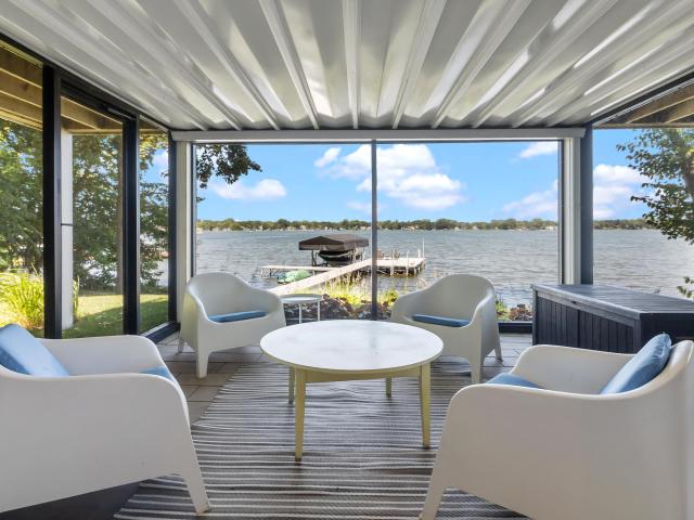 3015 E Lake Shore Dr