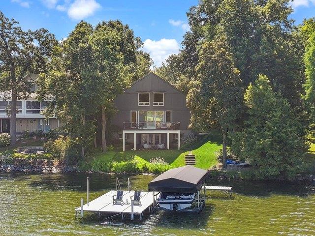 3015 E Lakeshore Dr, Twin Lakes, WI 53181