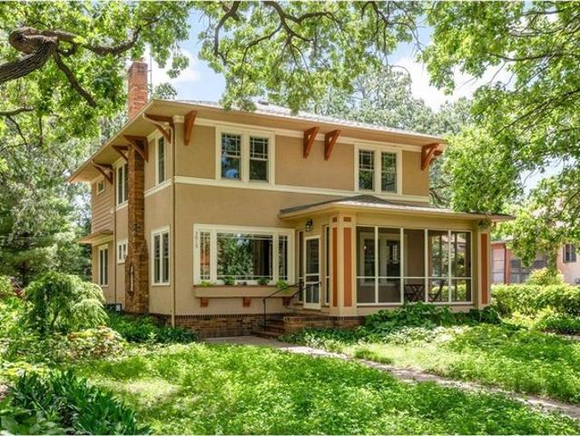 3015 E Minnehaha Pkwy, Minneapolis, MN 55417