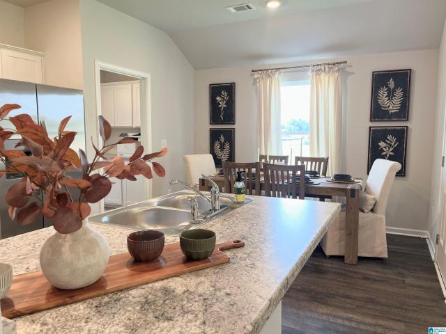 3015 East Middlebrooke Crossing