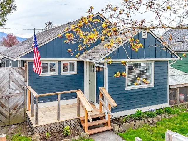 3015 Fredrickson St, Enumclaw, WA 98022 | MLS #2512