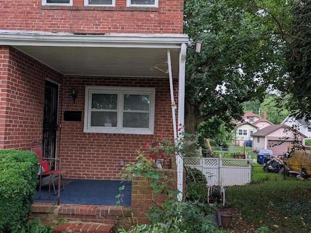 3015 Glen
