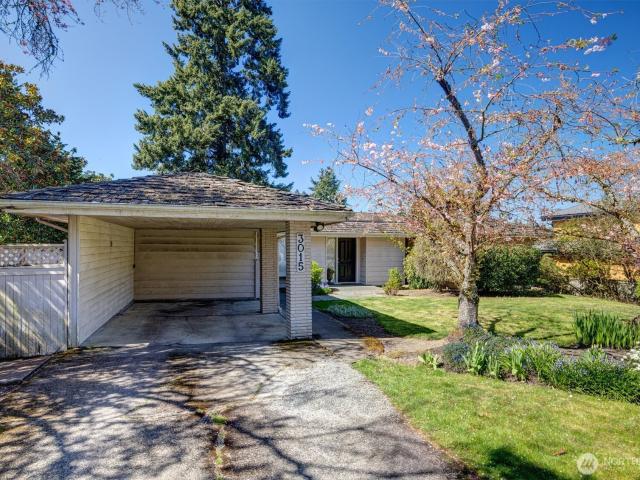 3015 Hunts Point Circle