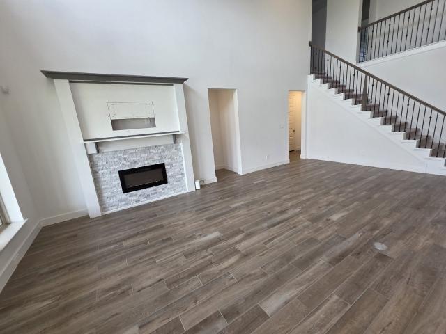 3015 Harbor Spring Way