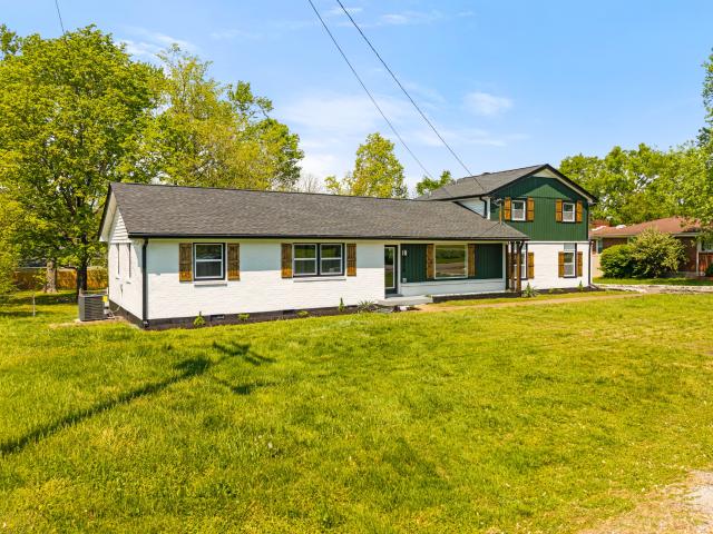 3015 Lyndale Dr