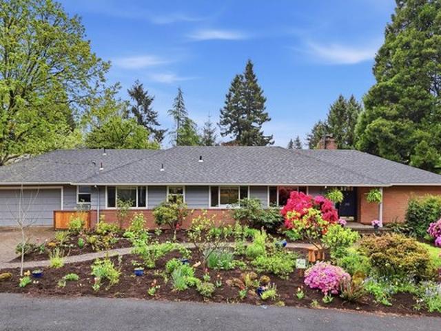 3015 SW Westwood Dr, Portland, OR 97225