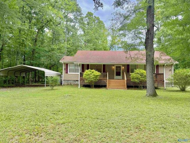 3015 Topeka St, Gadsden, AL 35904