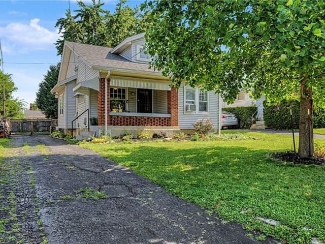 3015 Wellington Dr, Dayton, OH 45410