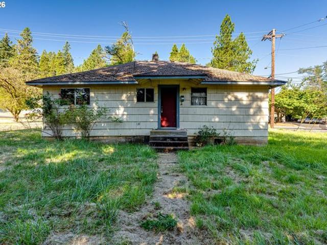 3015 Willamette St, Eugene, OR 97405