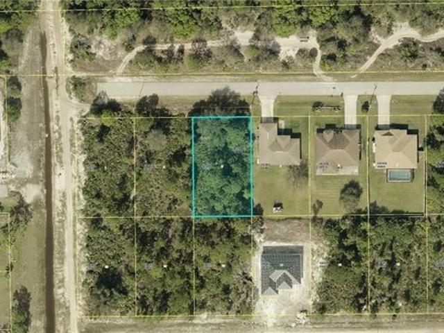 3015 32nd St W, Lehigh Acres, FL 33971
