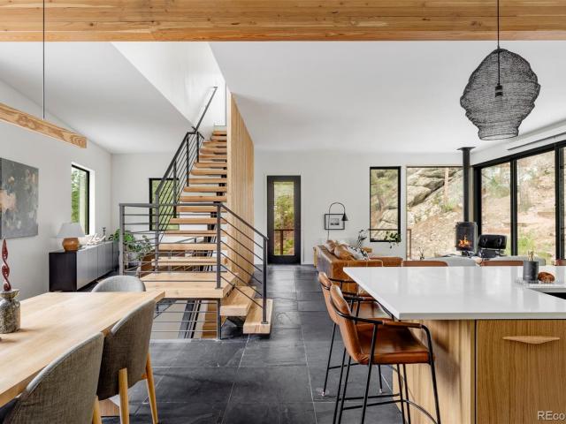 30166 Glen Eyrie