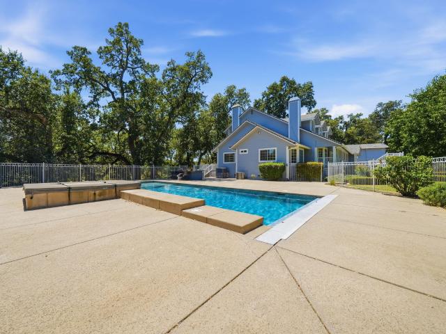 3016 Majestic Oak Circle
