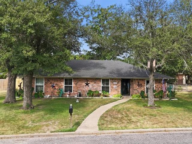3016 Arapaho Rd, Commerce, TX 75428