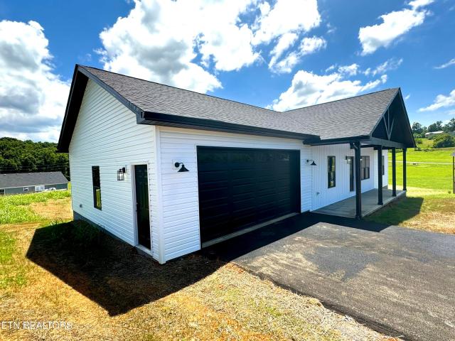 3016 Easy Going Lane