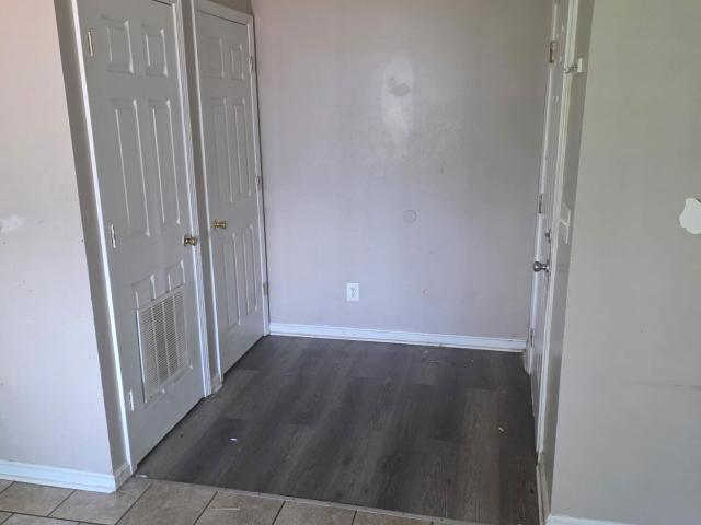 3016 Greenwood Ave