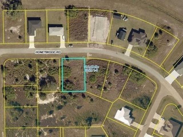 3016 Honeywood Rd, Labelle, FL 33935