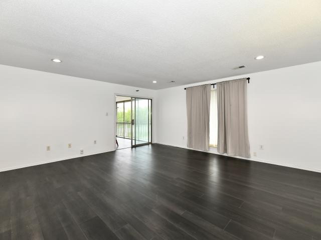 3016 Lake Shore Dr, Unit E, Indianapolis, IN 46205 | MLS #22098 | Compass