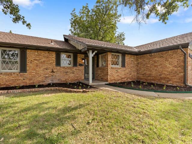 3016 Lakeside Drive