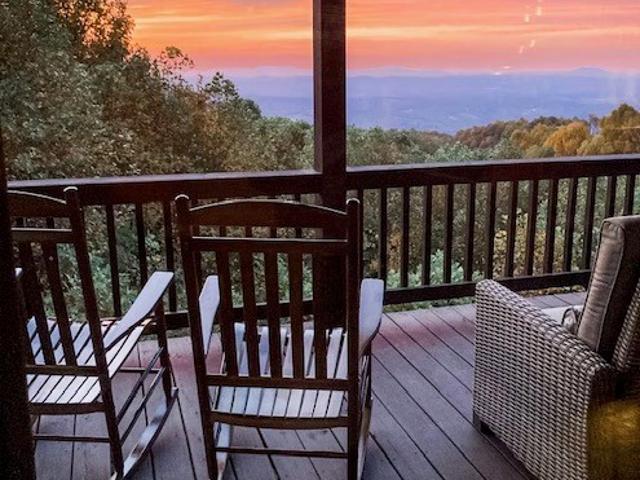 3016 Lightning Ridge Rd