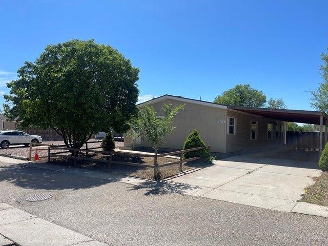 3016 Ridgeview Pl, Pueblo, CO 81003