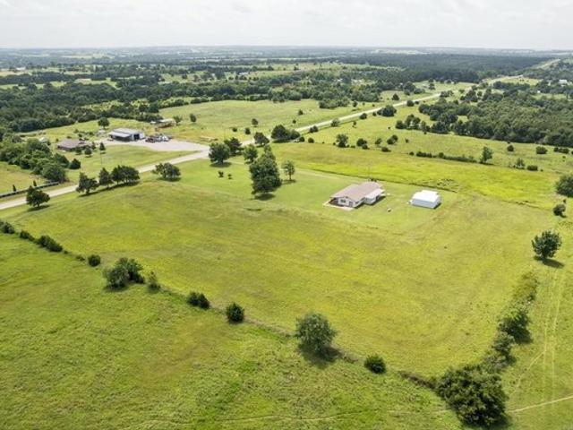 3016 S Agra Rd, Agra, OK 74824