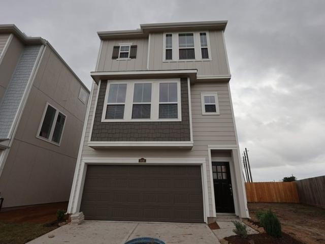 3016 Tres Olivos Dr, Houston, TX 77047