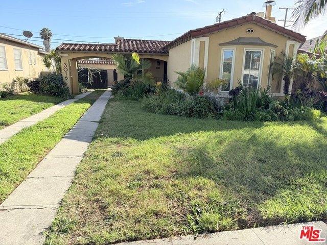3016 W 83rd St, Inglewood, CA 90305