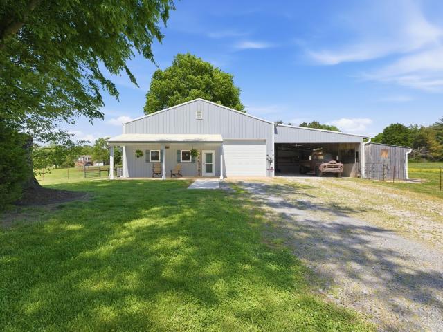 3017 Abigail Ln