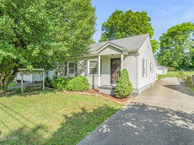 3017 Boright Dr, Knoxville, TN 37917
