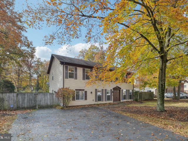 3017 Bramblewood Ct, Waldorf, MD 20603 | MLS #MDCH2048 | Compass