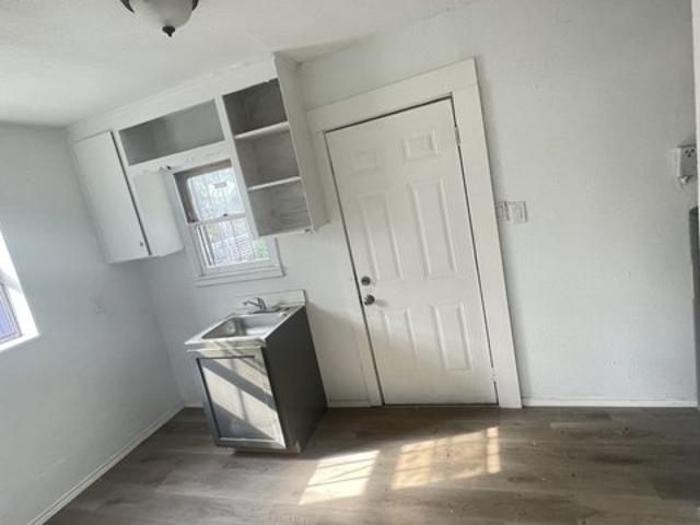 3017 Colima St, San Antonio, TX 78207