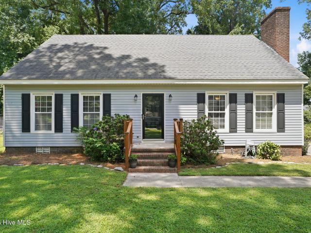 3017 Fieldstream Drive N