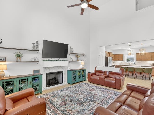 3017 Gwynn Rd