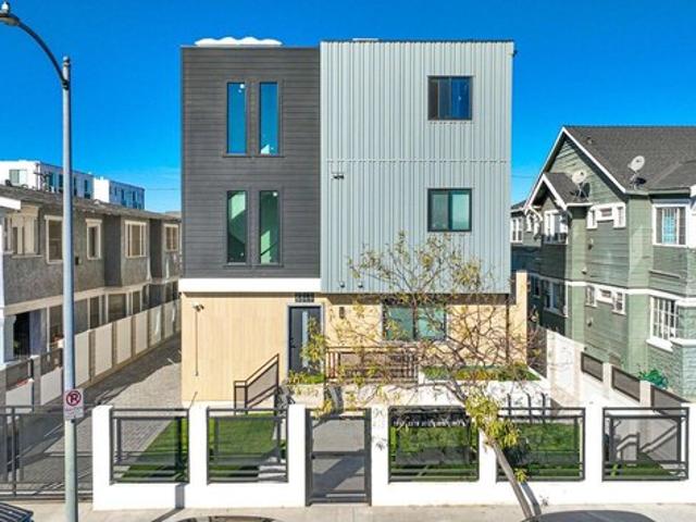3017 Kenwood Ave, Los Angeles, CA 90007