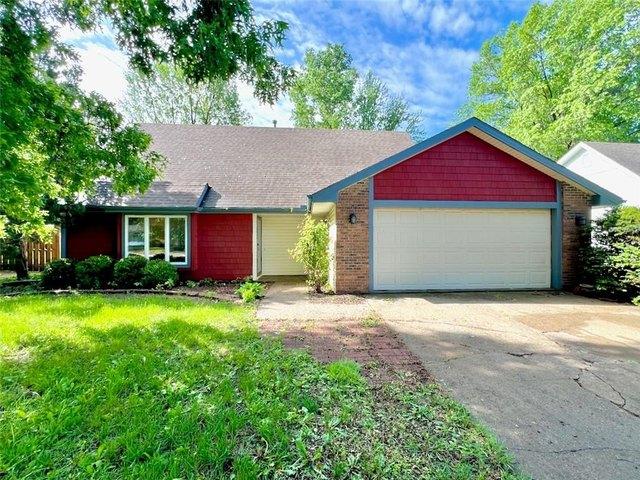 3017 W 23rd Ter, Lawrence, KS 66047