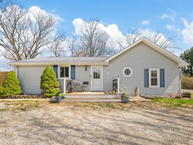 3017 Walton Rd, Buchanan, MI 49107