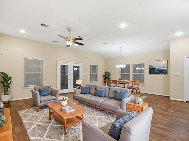 3018 Greenbriar Springs Dr, Houston, TX 77073