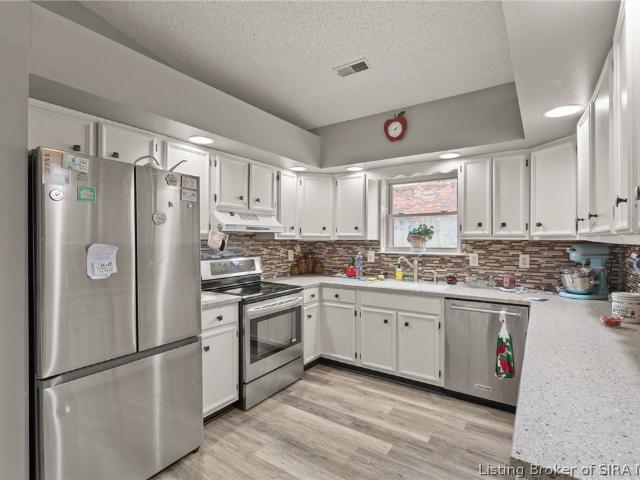3018 Pebble Brook