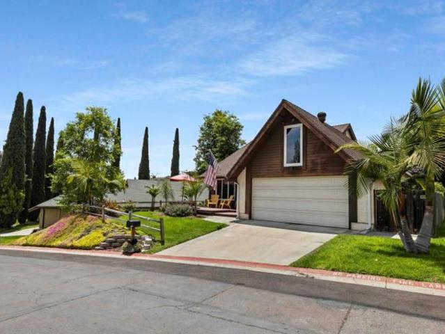 3018 Rockdale Ln, Spring Valley, CA 91977