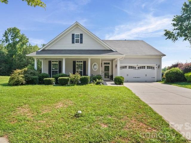 3018 Robusta Ct, Gastonia, NC 28056