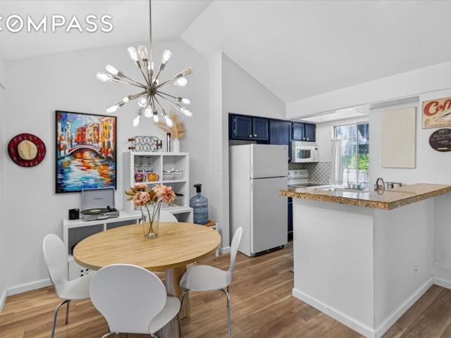 3018 S 1st St 205, Austin, TX