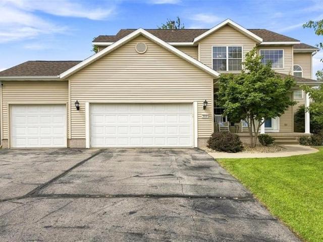 3018 27th St SW, Cedar Rapids, IA 52404