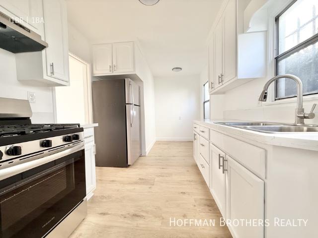 3018 9th Ave Los Angeles, CA 90018