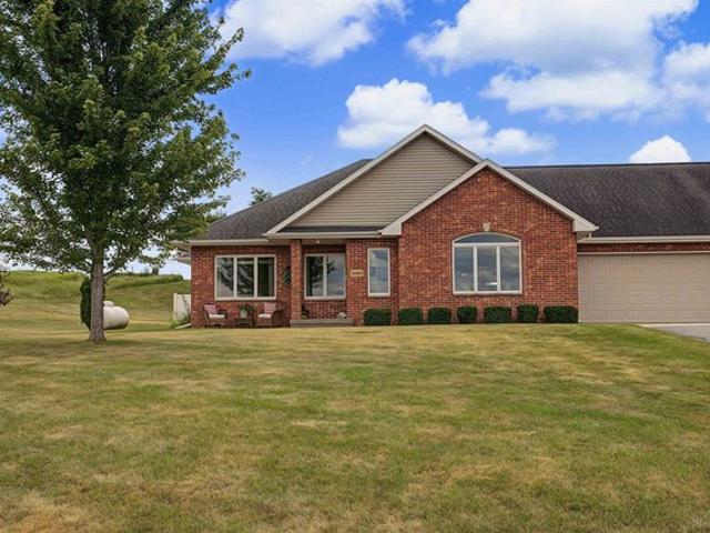 30193 Buncombe Rd, Hazel Green, WI 53811