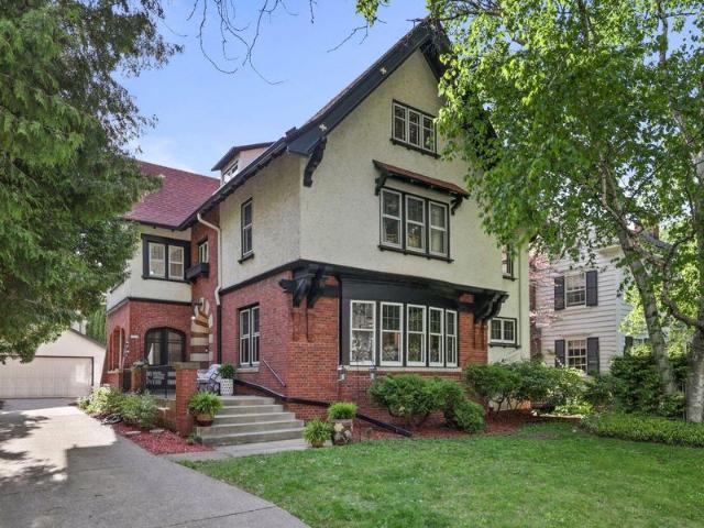 3019 N Summit Ave, Milwaukee, US, WI