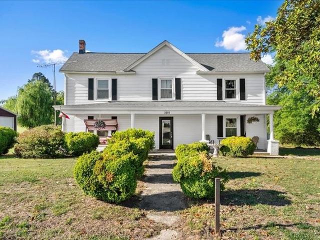 3019 Cody Rd, Nathalie, VA 24577