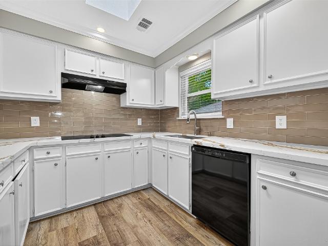 3019 Jenny Dr, Sugar Land, TX 77479 | MLS #34483 | Compass